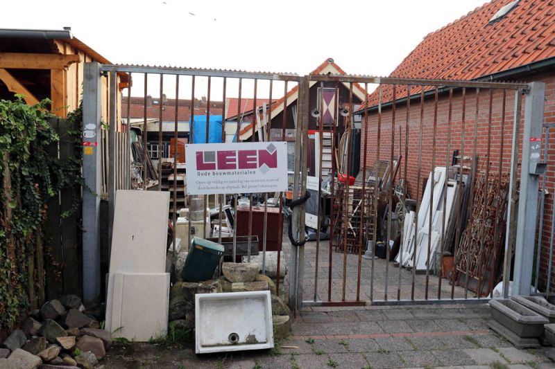 Leen, in en verkoop van oude bouwmaterialen
